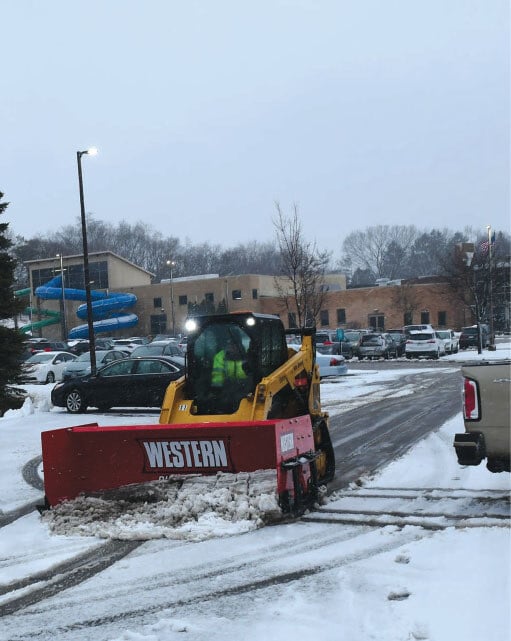 WESTERN PILE DRIVER pusher plow drives Extra Mile Snow Plowing efficiency
