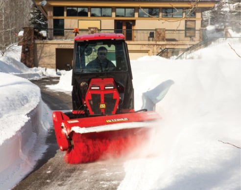 Tips for selecting the right walkway clearing tools